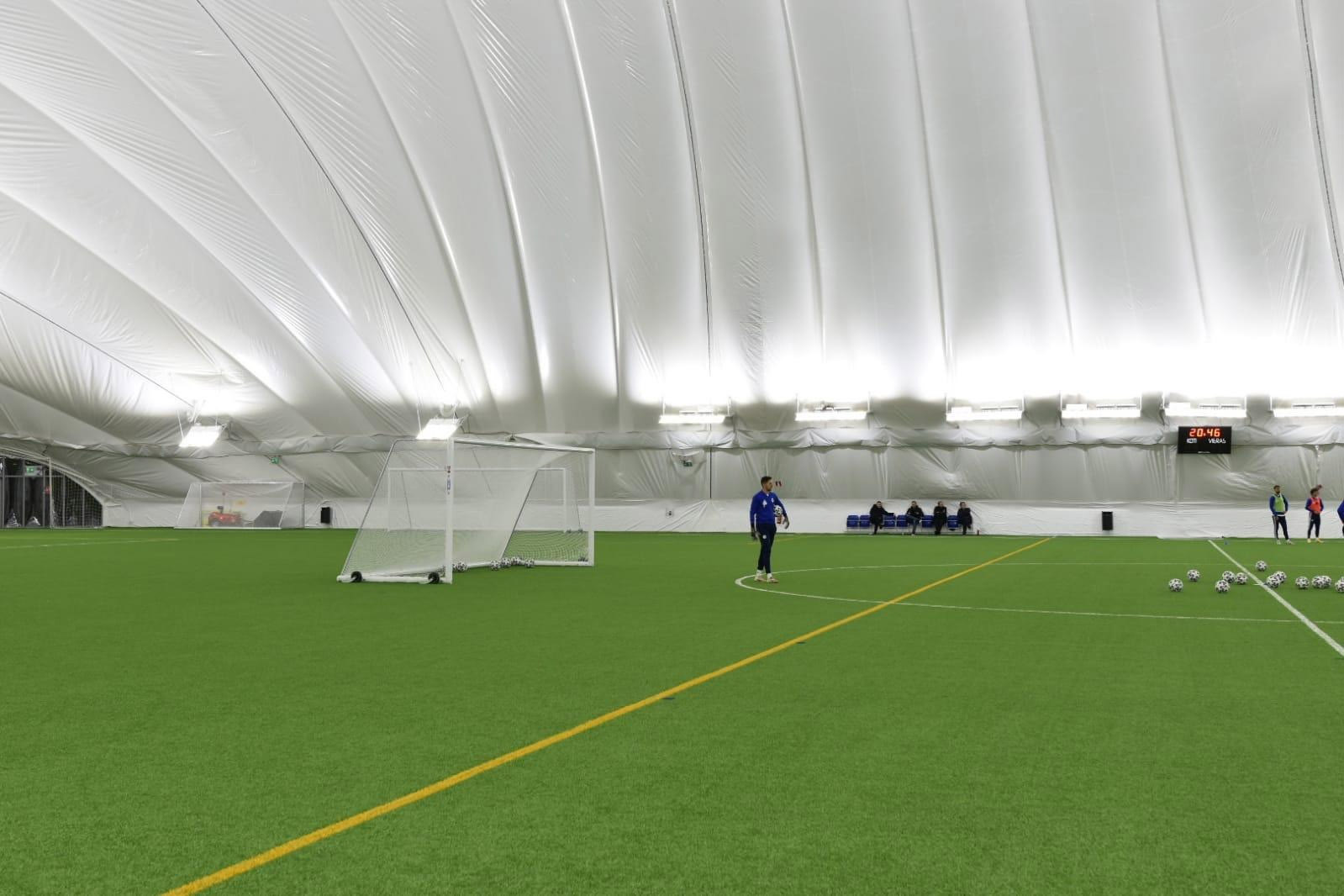 Jalkapallomaali 7,32x2,44m MTB siirtorenkailla - EN748 -hyväksytty ...