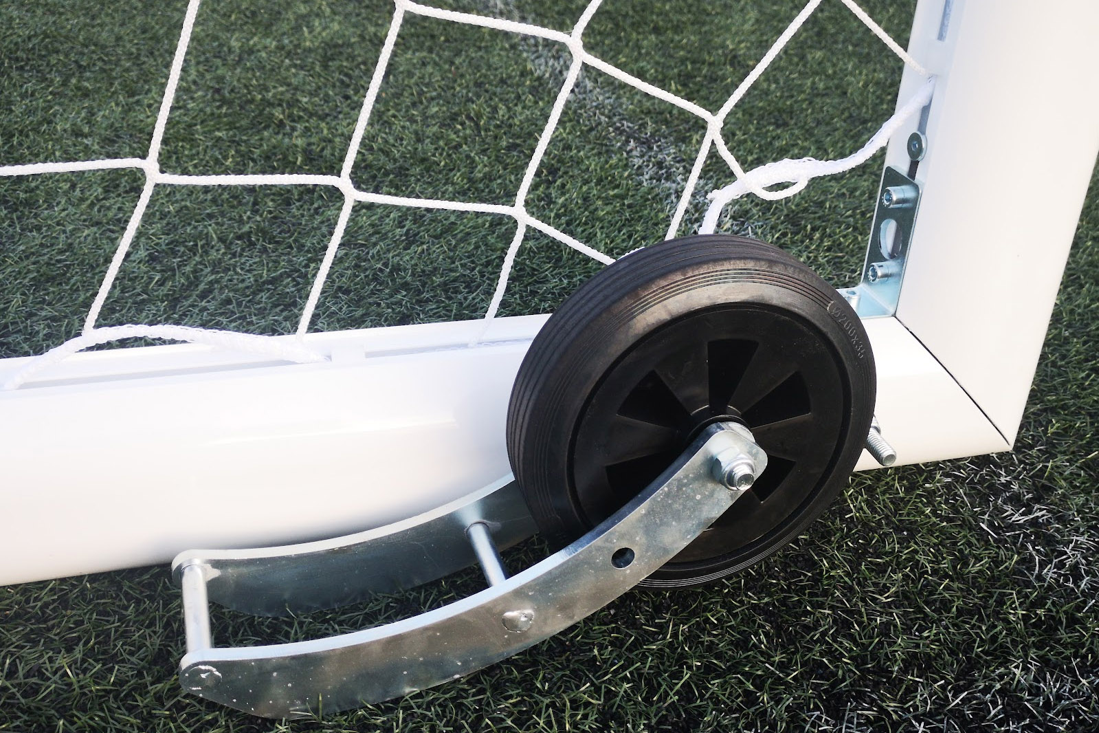 Jalkapallomaali 7,32x2,44m MTB siirtorenkailla - EN748 -hyväksytty ...